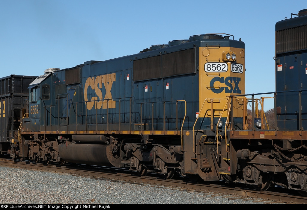 CSX 8562
